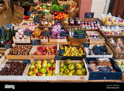 Französischer markt -Fotos und -Bildmaterial in hoher Auflösung – Alamy