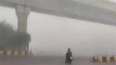 Gurugram Experiences Chilling Temperatures At 2 7 Degrees Celsius As
