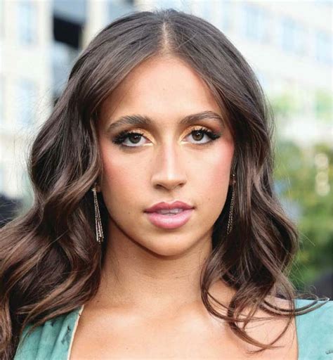 Tate Mcrae Teen Dance Prodigy To Pop Star Read This Story On