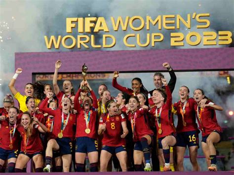 WATCH Spanish FA President Spotted Lip Locking Spanish Star Jenni