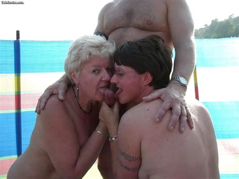 Nude Beach Blow Job 2 33 Pics Xhamster