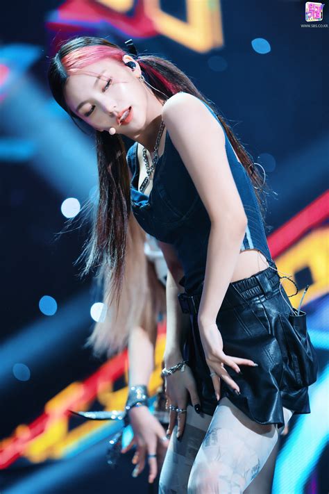 211017 Itzy Swipe At Inkigayo Kpopping