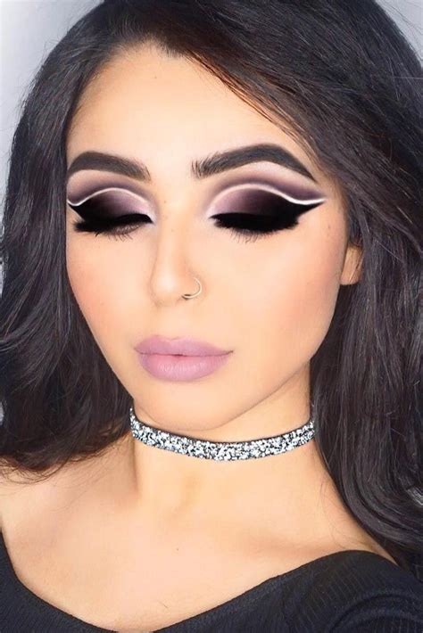 Full Cut Crease Eye Makeup