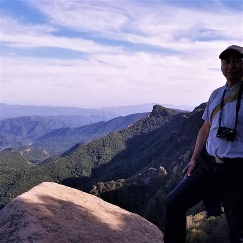 北京有一座天门山天门山上有天门洞为罕见的花岗岩地貌奇观奇异无比 天生桥 节理 区域