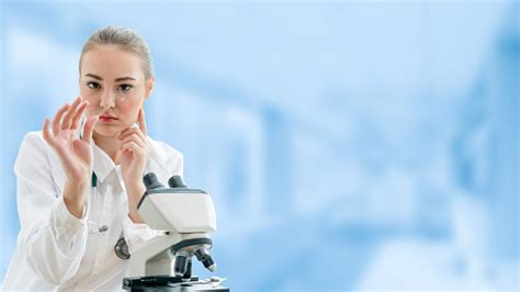 과학자 연구원 실험실에서 현미경을 사용 하 여입니다 Stem 주제에 대한 스톡 사진 및 기타 이미지 Stem 주제 개발 건강 진단 Istock