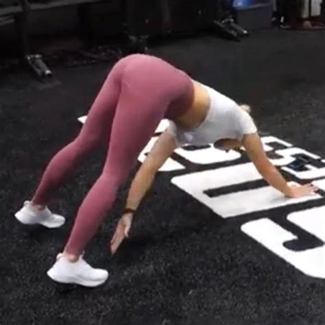 Plank Alternating Toe Taps Exercise How To Workout Trainer By Skimble
