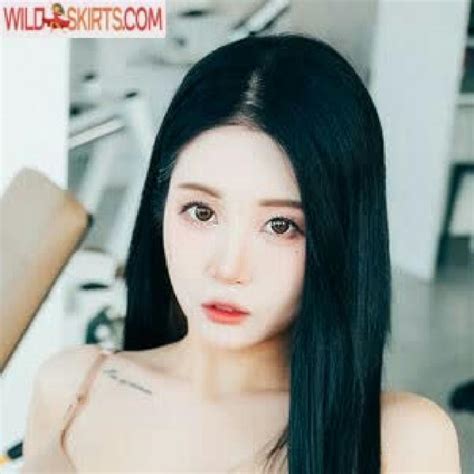 Bomi Girl Crush Nude Leaked Photos And Videos Wildskirts