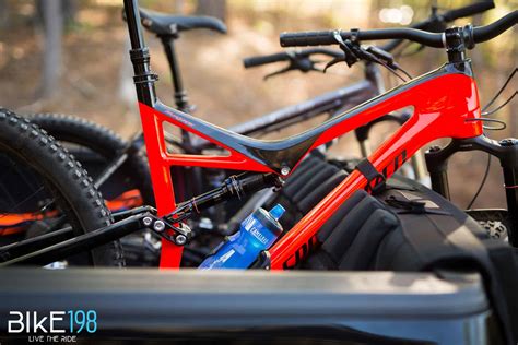 Review Race Face Tailgate Pad Size Large Bike