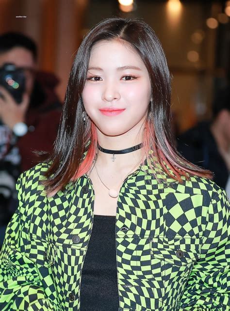 Fakta Shin Ryujin Member Itzy Yang Pernah Beradu Akting Bareng Bts