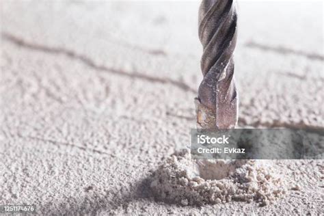 금속 드릴 비트는 쉐이빙과 산업 시추 기계에 콘크리트 벽에 구멍을 만들 금속 작업 산업 Practice Drill에 대한 스톡