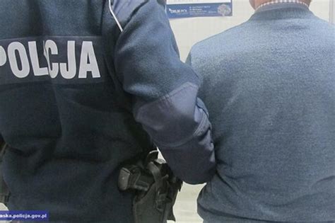 Bez kasku ale z promilami Pijany dziadek wiózł 4 latka na motorowerze