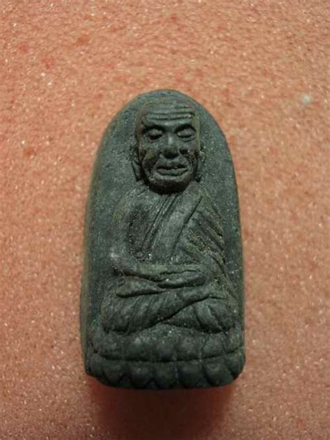 หลวงปู่ทวด หลัง สก พิมพ์พระรอด เนื้อว่านคลุกรัก ปี44 วัดห้วยมงคล พิธีใหญ่ครับ กล่องเดิม พระ