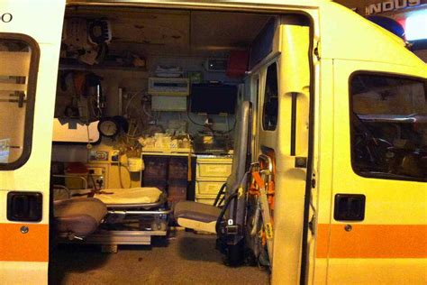 Auto Si Ribalta Sulla Statale Gravi Due Ragazzi Di 21 Anni