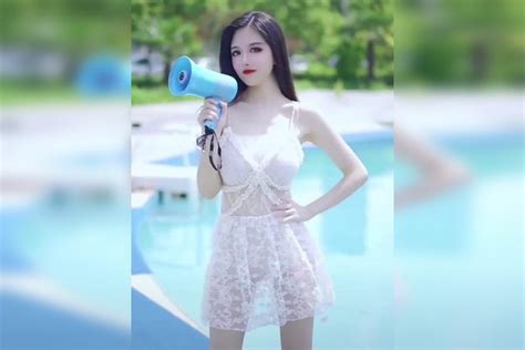 多谢你如此精彩耀眼，做我平淡岁月里的星辰