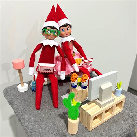 Scout Elf Bitty Burgers The Elf On The Shelf