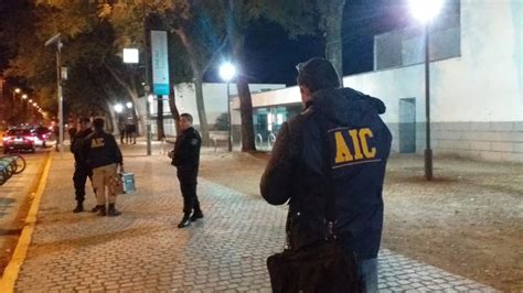 Rosario Incontrolable Atentaron Contra Un Edificio Municipal Y Dejaron