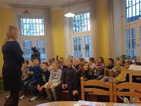 Druháčci na návštěvě knihovny ve Frýdku Místku ZŠ MŠ Sedliště