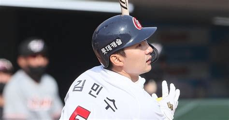 김진욱 4이닝 1실점·김민수 홈런 롯데 Lg에 7 2 승