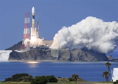 日本在鹿儿岛县种子岛宇宙中心发射搭载“引路3号”卫星的h 2a型火箭 建立日版gps 神秘的地球 科学自然地理探索