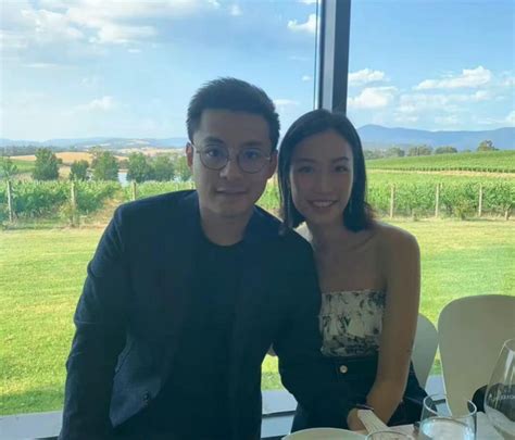 霍启仁结婚 妻子是泰国人霍震霆亲自官宣