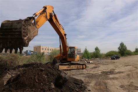 Сэлбэ Дунд голын голдирол хааж барьсан хашаа объектыг албадан буулгаж