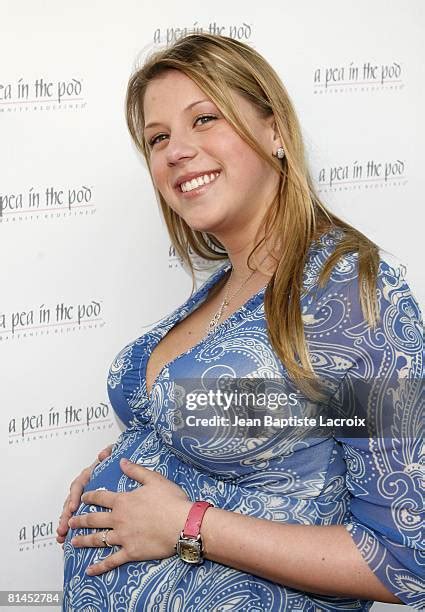 Jodie Sweetin Book Photos And Premium High Res Pictures Getty Images