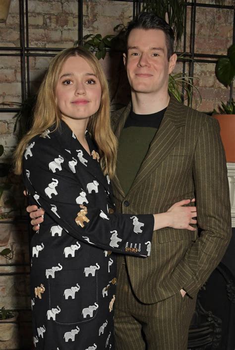 When Did Sex Educations Aimee Lou Wood And Connor Swindells Split Capital