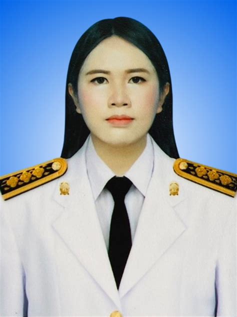 คณะผู้บริหารโรงเรียนชุมชนประชานิกรอํานวยเวทย์