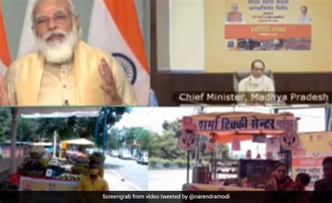 Pm Narendra Modi Interacts With Street Vendors Asks Them To Stop Use