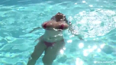 Dominican Poison Aka Mizz Issy Crazy Sexy In The Pool