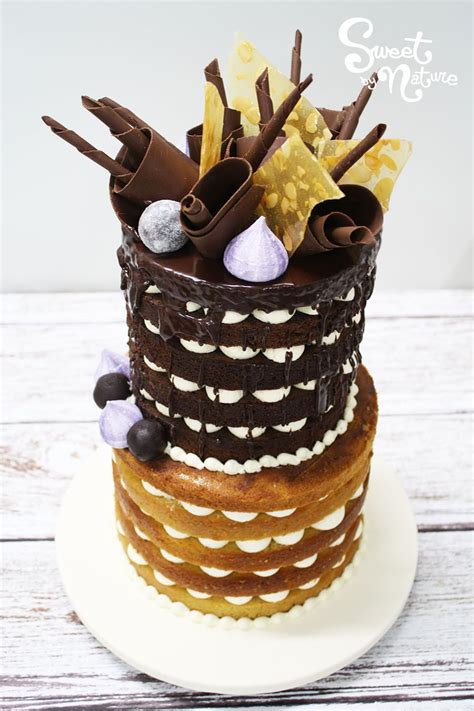 Naked Cakes Don T Get Enough Attention Love The Contrast Of The Vanilla Cake Vs The Chocolate