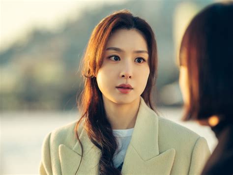 홍수현 ‘불륜녀 서지혜와 의미심장 포옹설마 용서 빨간 풍선