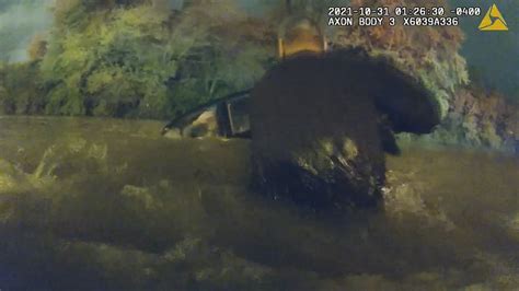 Muncie Officers Rescue Woman From Sinking Car In White River