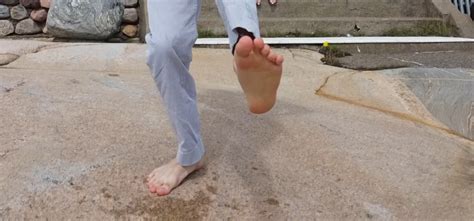 Thestarscomeouttoplay Aidan Gallagher Barefoot