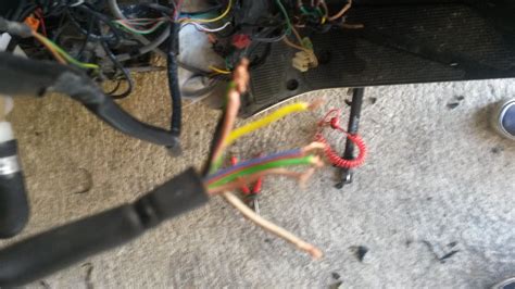 Soucis de branchement fils feux et clignotants Electricité Forum