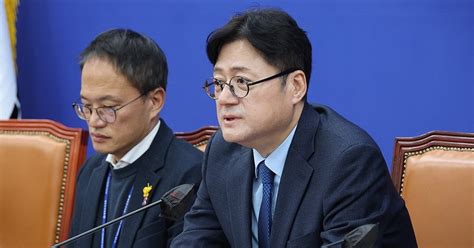 홍익표 골프·주식 빠진 합참의장 軍기강 서겠나사퇴하라