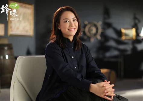 她24歲捧紅謝霆鋒，39歲未婚生女，孩子被傳是謝霆鋒的 每日頭條