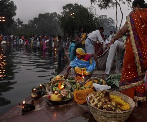 Chhath Puja 2019 Chhathi Maiya कौन हैं छठी मैया इनकी पूजा से मिलते