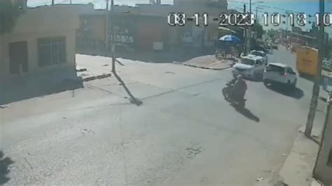 ¡no Lo Vio Taxista Atropella A Familia Que Viajaba En Motocicleta En
