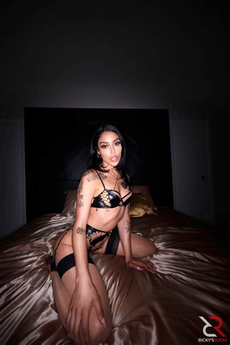 Gorgeous Latina Vanessa Sky Has Fun In Lingerie With Two Horny Black