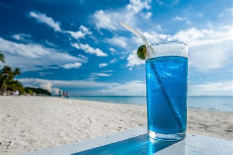 Premium Photo Cocktail At Boracay Beach Philippines