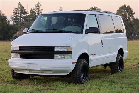 2001 Chevy Astro Van