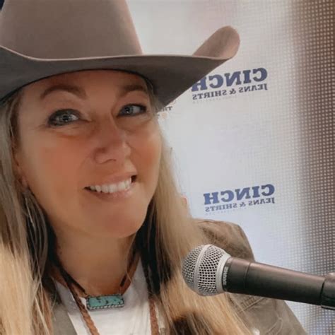 Britt Bailey Brittbaileyradio • Threads Say More