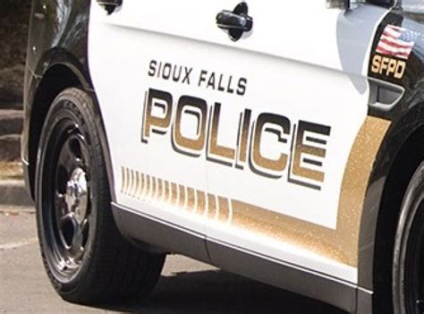 Sioux Falls Police Investigating Gas Station Robbery Stabbing South