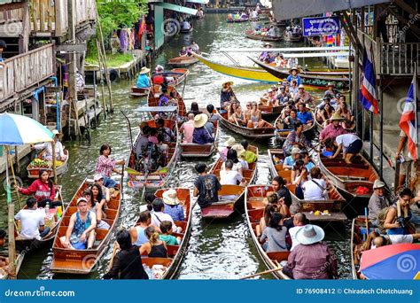 Damnoen Saduak Floating Market Editorial Photography Image Of Market
