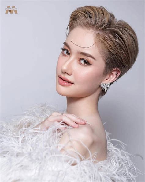 ตำนานบทใหม่ ‘ลิลลี่ อาทิตยา สาวหล่อฉายาหนีเมียมาประกวด มงลง มิสแกรนด์