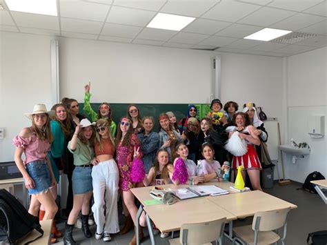 Pin Van Evb Op Hope We Grow Old But We Never Grow Up