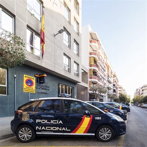 Dos Detenidos En Gandía Por Abandonar A Un Menor De 15 Años En Una