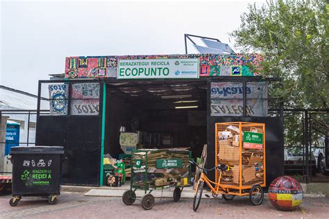 Construyen Robots Con Basura Reciclada Pura Data