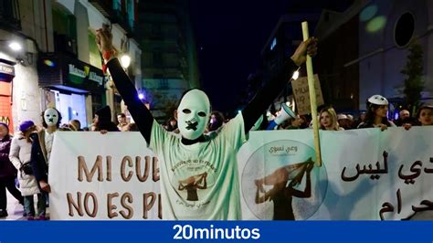 Fotos Las Fotos De Las Dos Manifestaciones Por El 8m Celebradas En